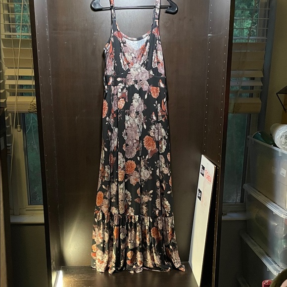 torrid | Dresses | Torrid Black Floral Maxi Dress | Poshmark